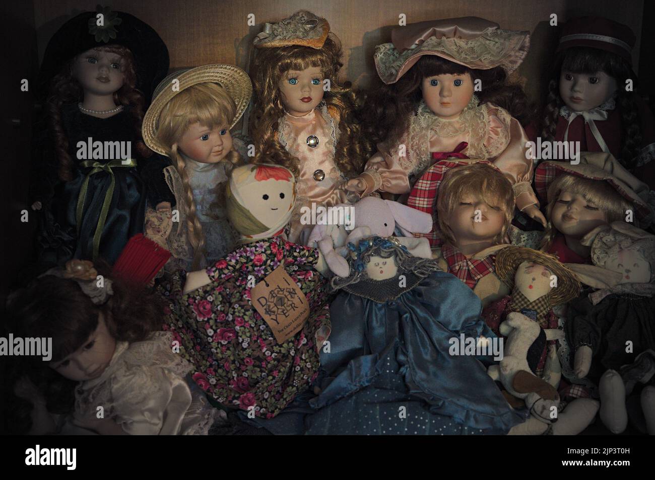 Bambole antiche -Fotos und -Bildmaterial in hoher Auflösung – Alamy