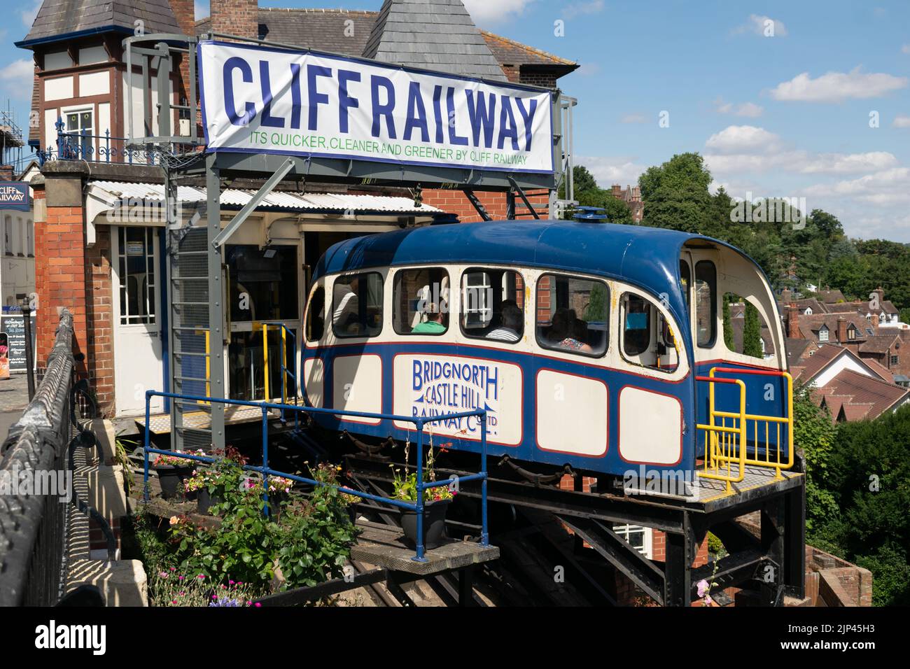 Bridgnorth cliff railway bergstation -Fotos und -Bildmaterial in hoher ...