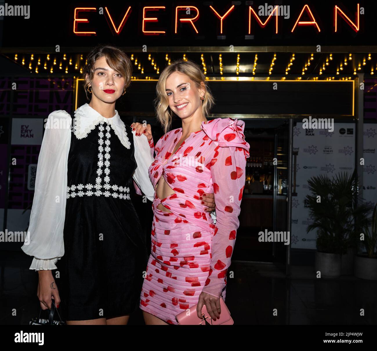 Besetzung von emma appleton und besetzung von stefani martini -Fotos ...