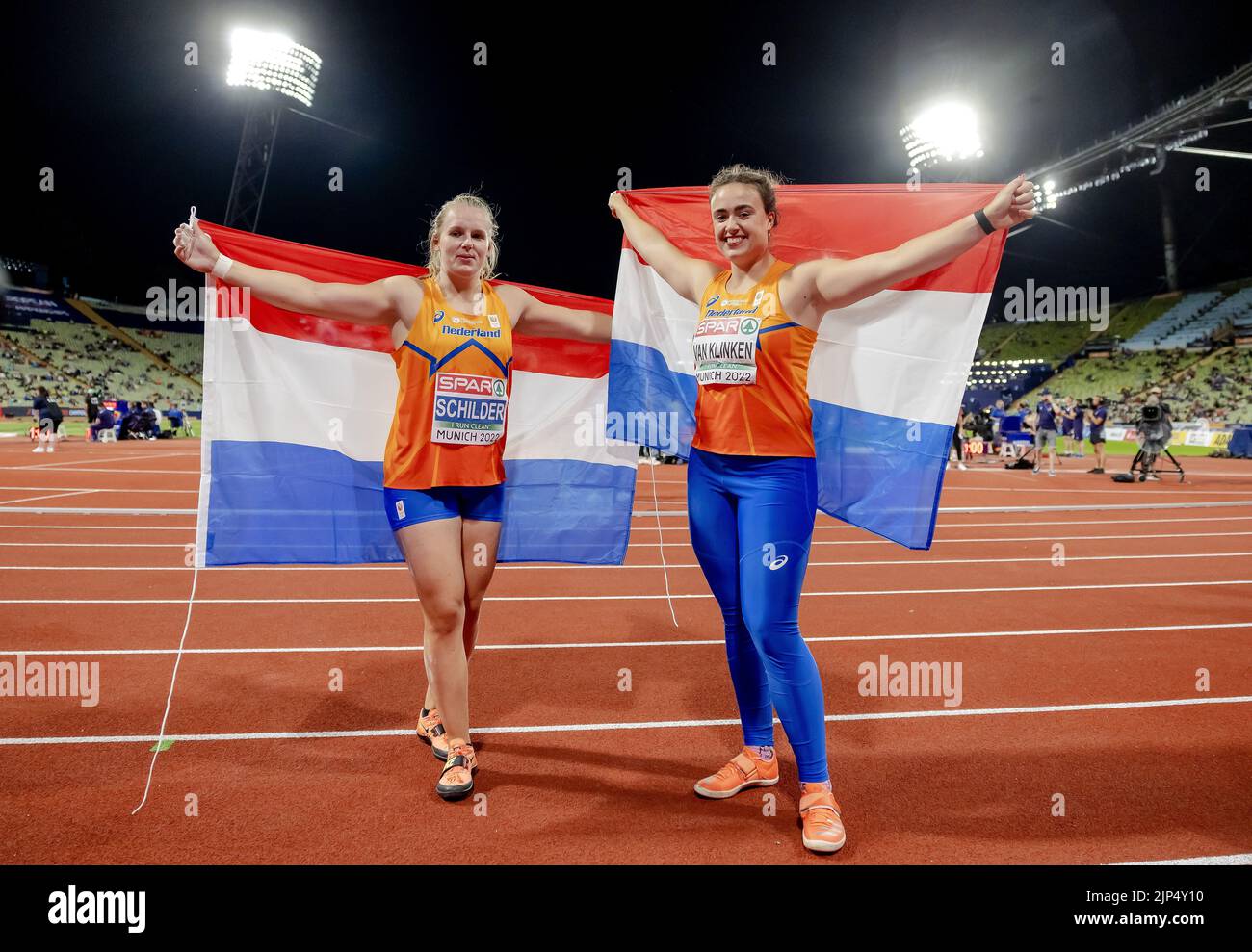 MUNCHEN - Jessica Schilder und Jorinde van Klinken feiern im Finale in ...