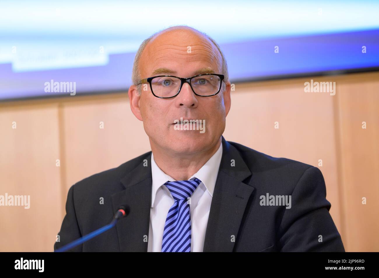 Hamburg, Deutschland. 16. August 2022. Ties Rabe (SPD), Senatorin für ...
