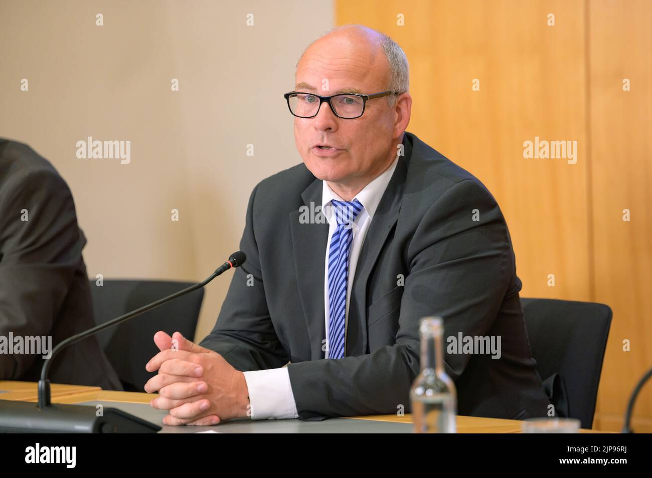 Hamburg, Deutschland. 16. August 2022. Ties Rabe (SPD), Senatorin für ...