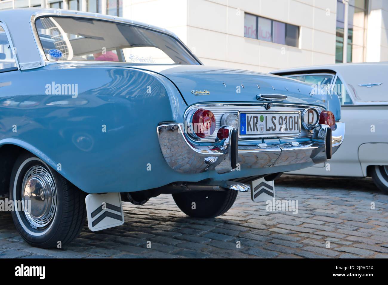 Ford Taunus 17m aus den Sechzigern auf der Oldtimer Show in Köln ...