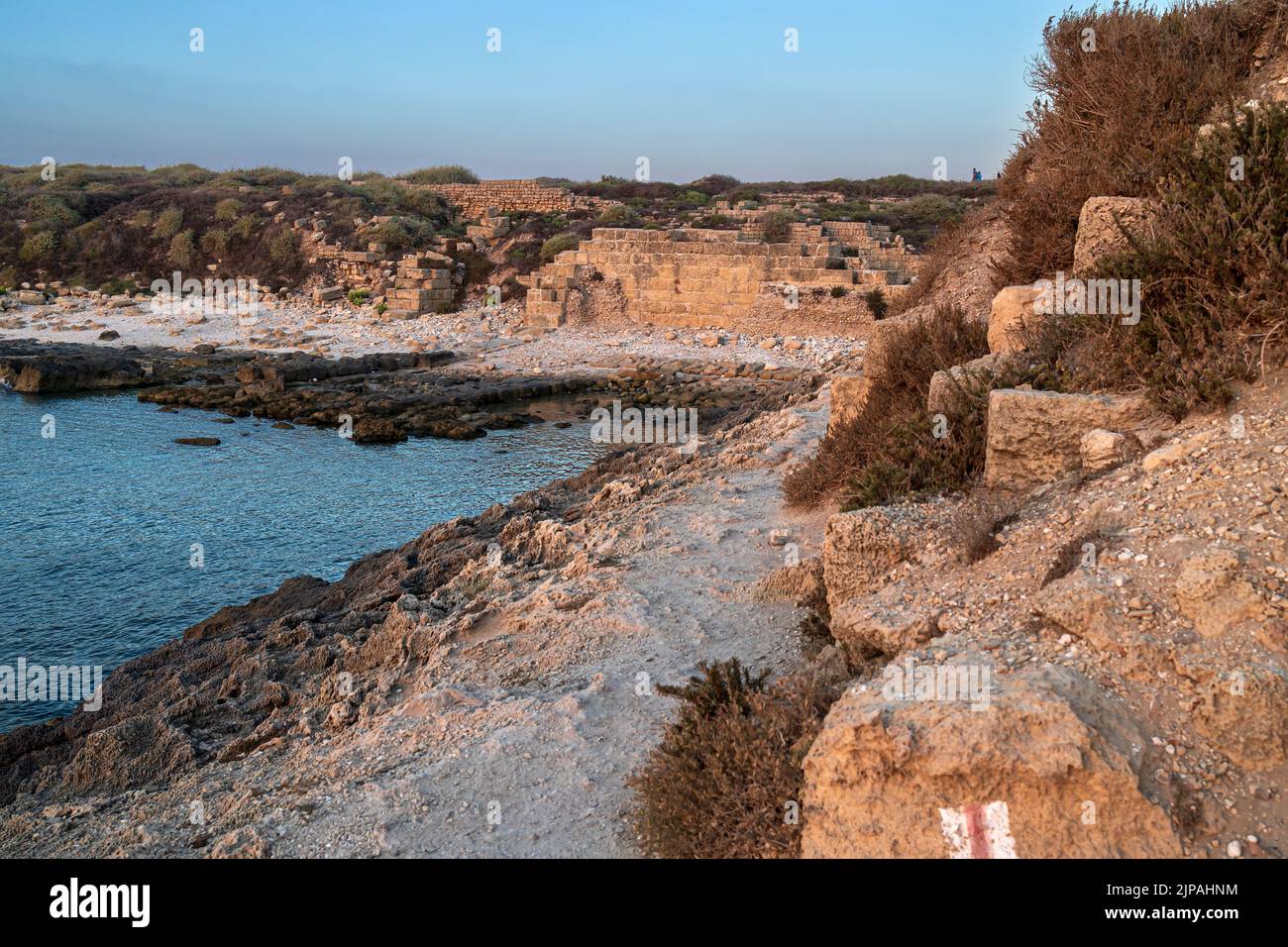 Haifa, Israel, 13. August 2022, Tel Dor Park. Ruinen der antiken Stadt ...