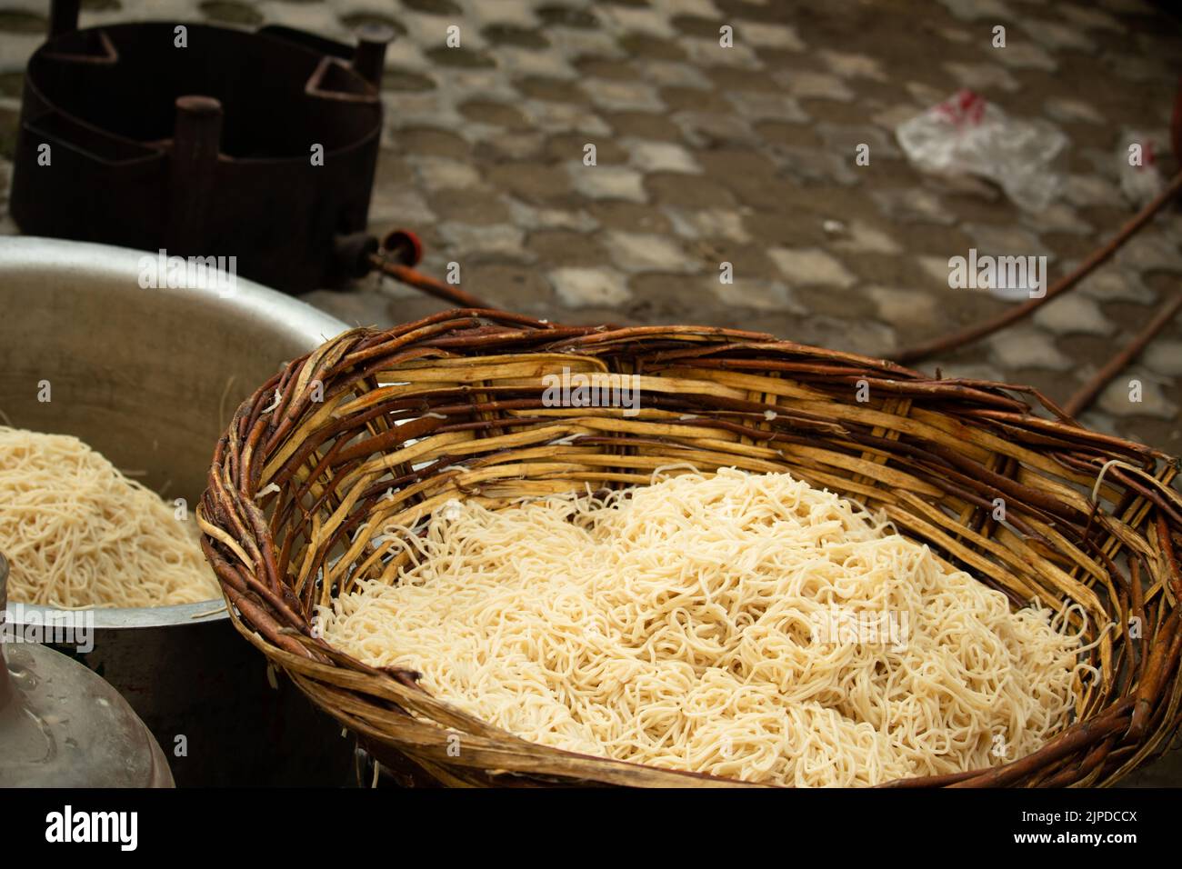 Der Chinese Schezwan nannte auch Szechwan Veg Hakka Noodles Chowmin ...