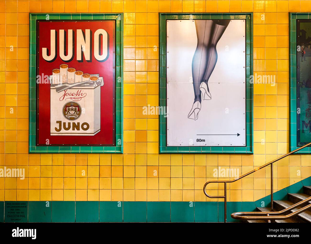 Juno zigarette -Fotos und -Bildmaterial in hoher Auflösung – Alamy