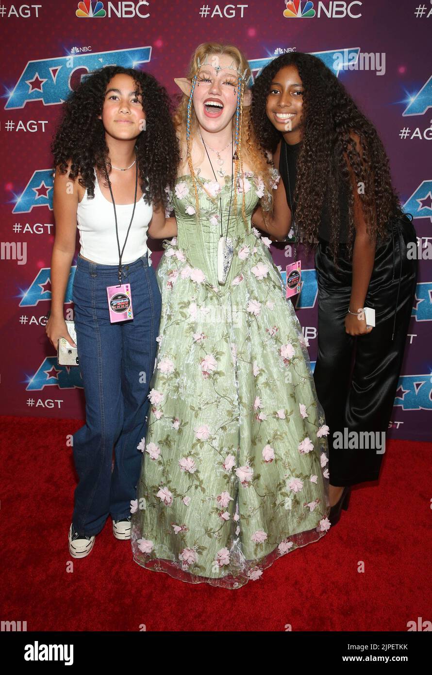 Red Carpet for ‘America's Got Talent’ Season 17 Live Show -FOTO: Lou ...