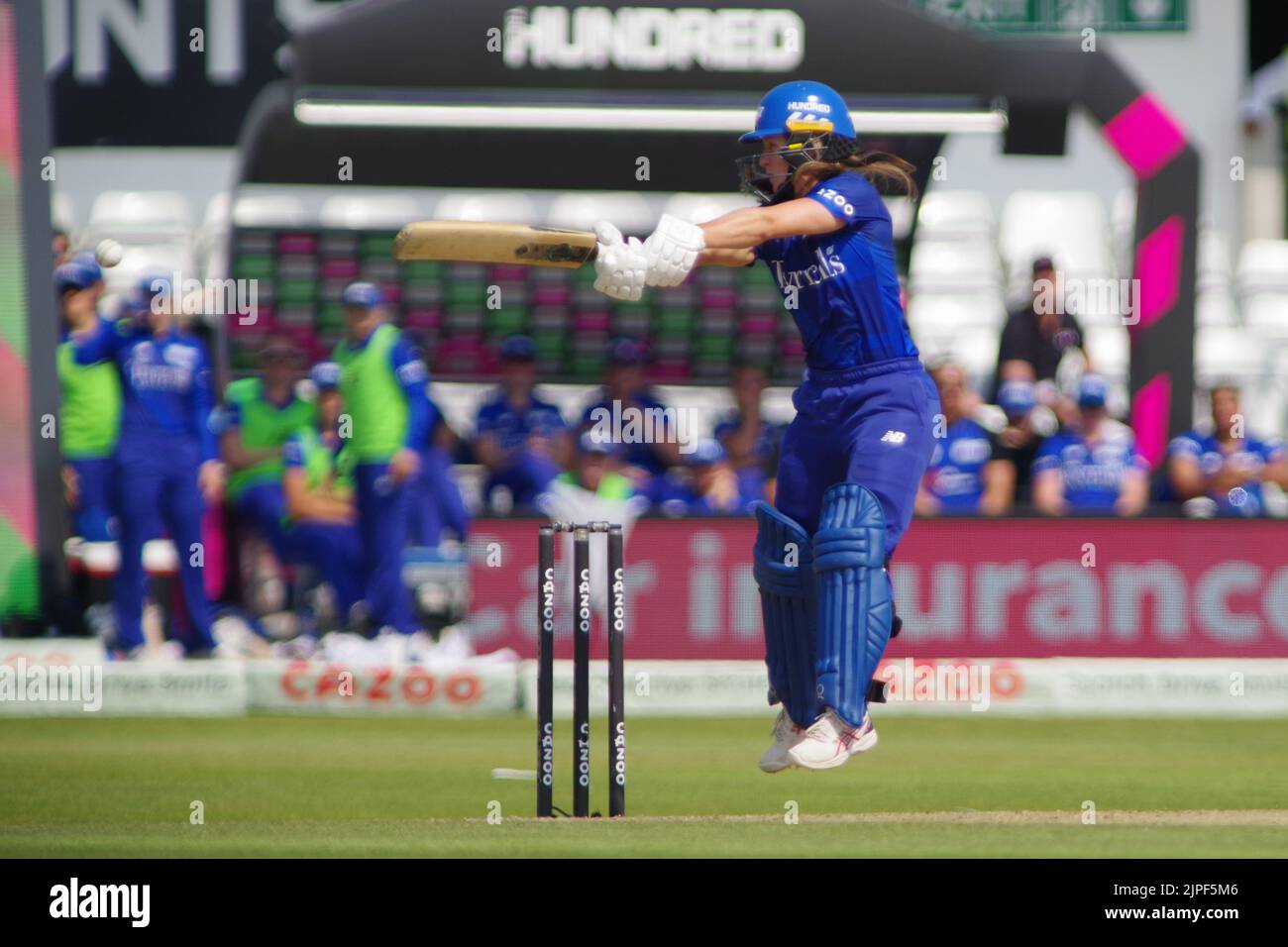 Leeds, England, 14. August 2022. Sophie Luff klatsche in Headingley ...