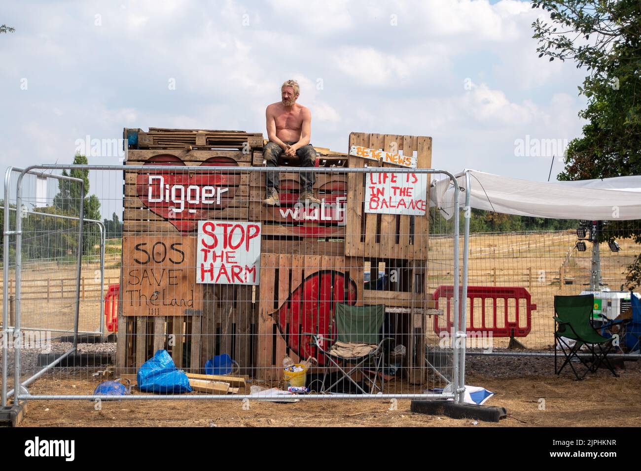 CHERTSEY, Surrey, Großbritannien. 18.. August 2022. Scott Breen, ein ...