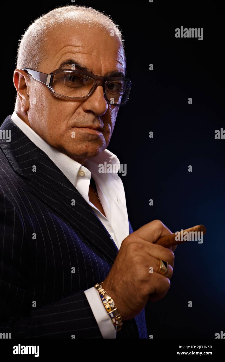 Chef mafioso -Fotos und -Bildmaterial in hoher Auflösung – Alamy
