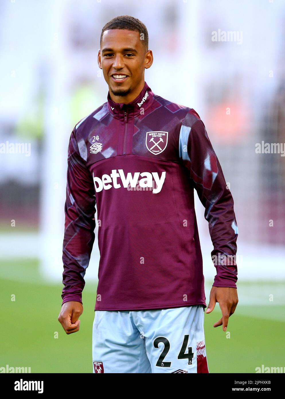 Thilo Kehrer von West Ham United erwärmt sich vor dem Play-off der UEFA ...