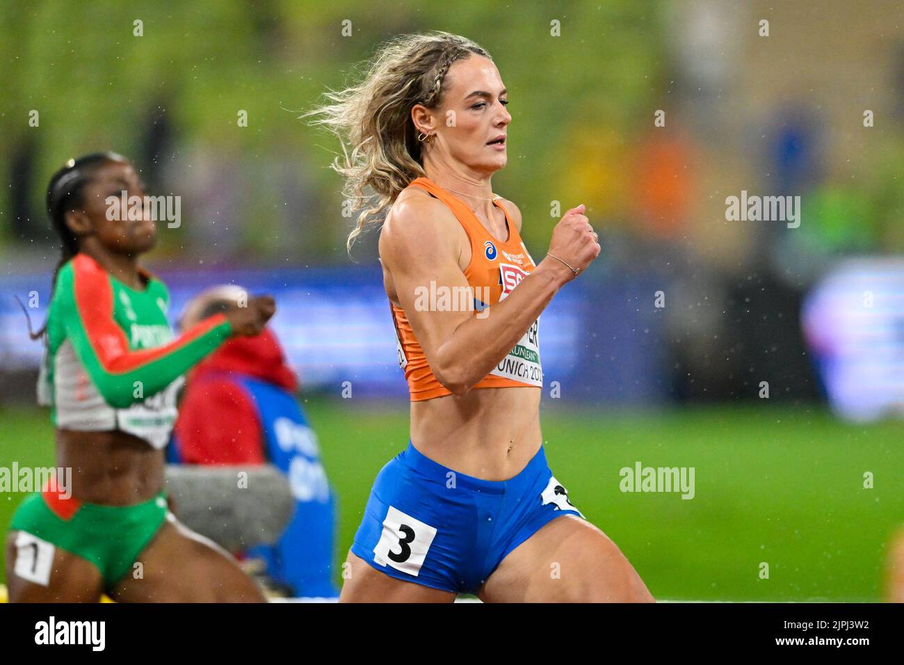 MÜNCHEN, DEUTSCHLAND - 18. AUGUST: Lieke Klaver aus den Niederlanden startet am 18. August 200m ...