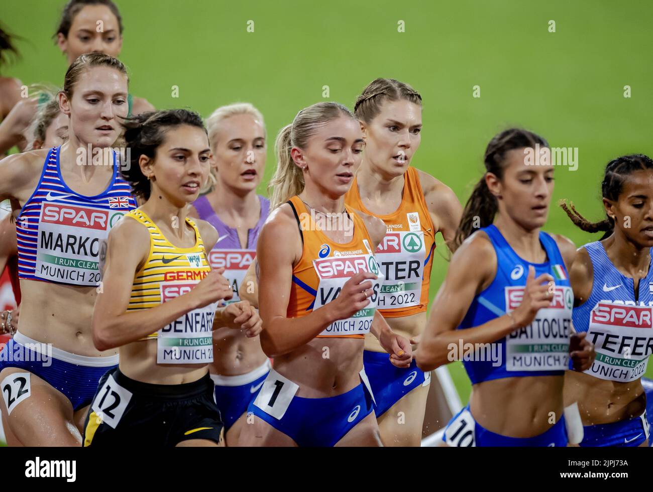 MÜNCHEN - Diane van Es und Maureen Koster in Aktion beim Finale der ...