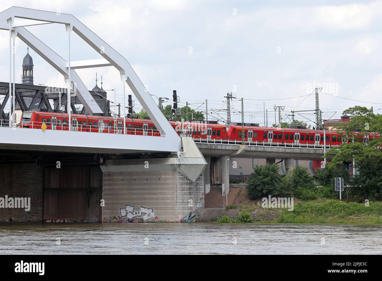 Mannheim konrad adenauer brücke -Fotos und -Bildmaterial in hoher Auflösung – Alamy