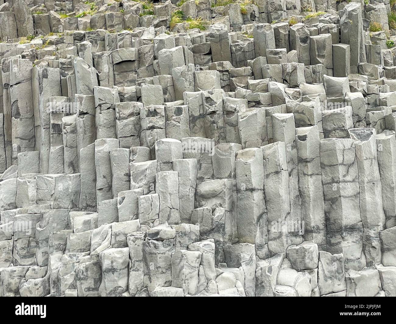 Coastal hexagonal basalt rock formations -Fotos und -Bildmaterial in ... Coastal hexagonal basalt rock formations -Fotos und -Bildmaterial in ...