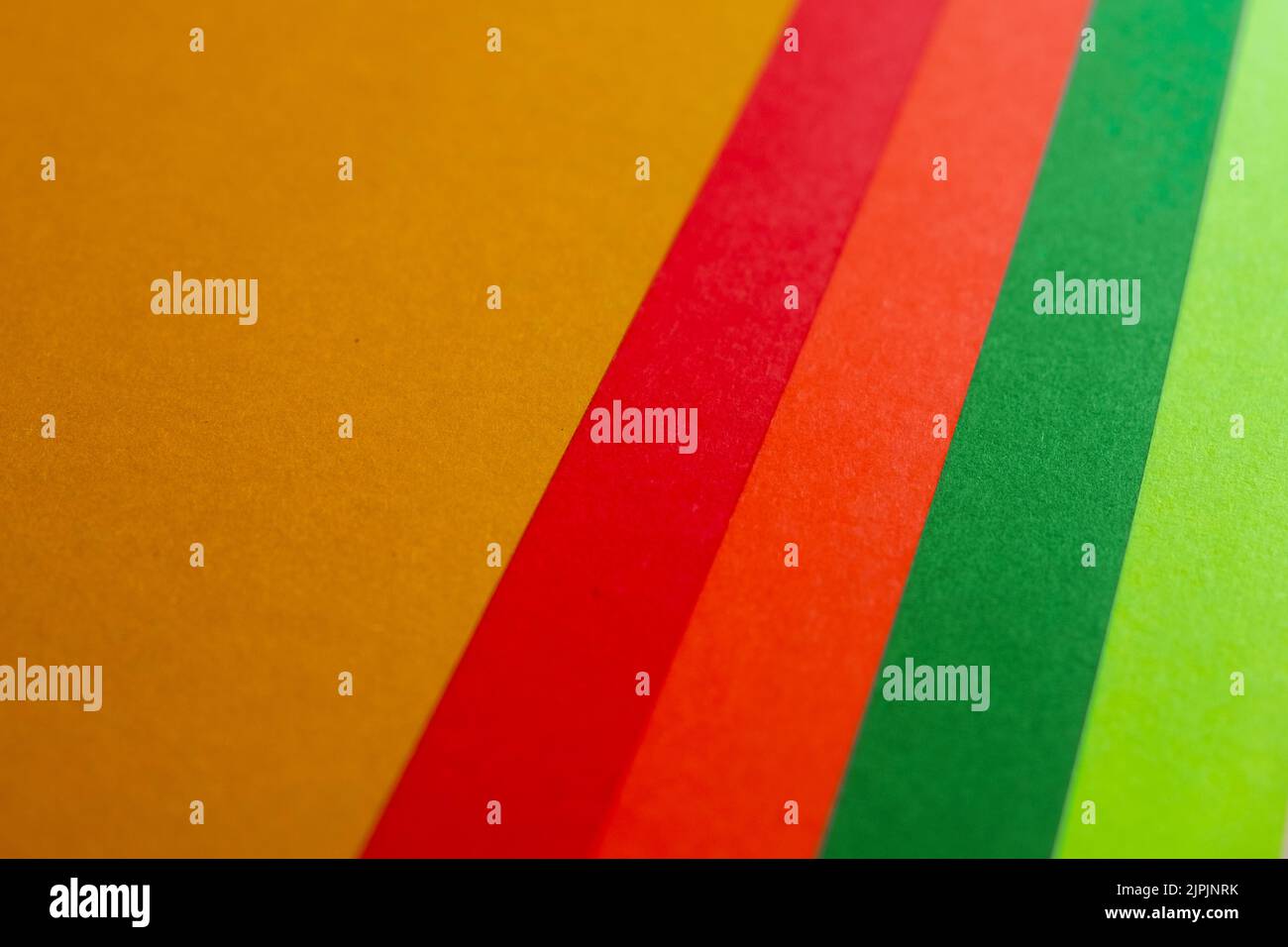 Diagonale rote linie -Fotos und -Bildmaterial in hoher Auflösung – Alamy