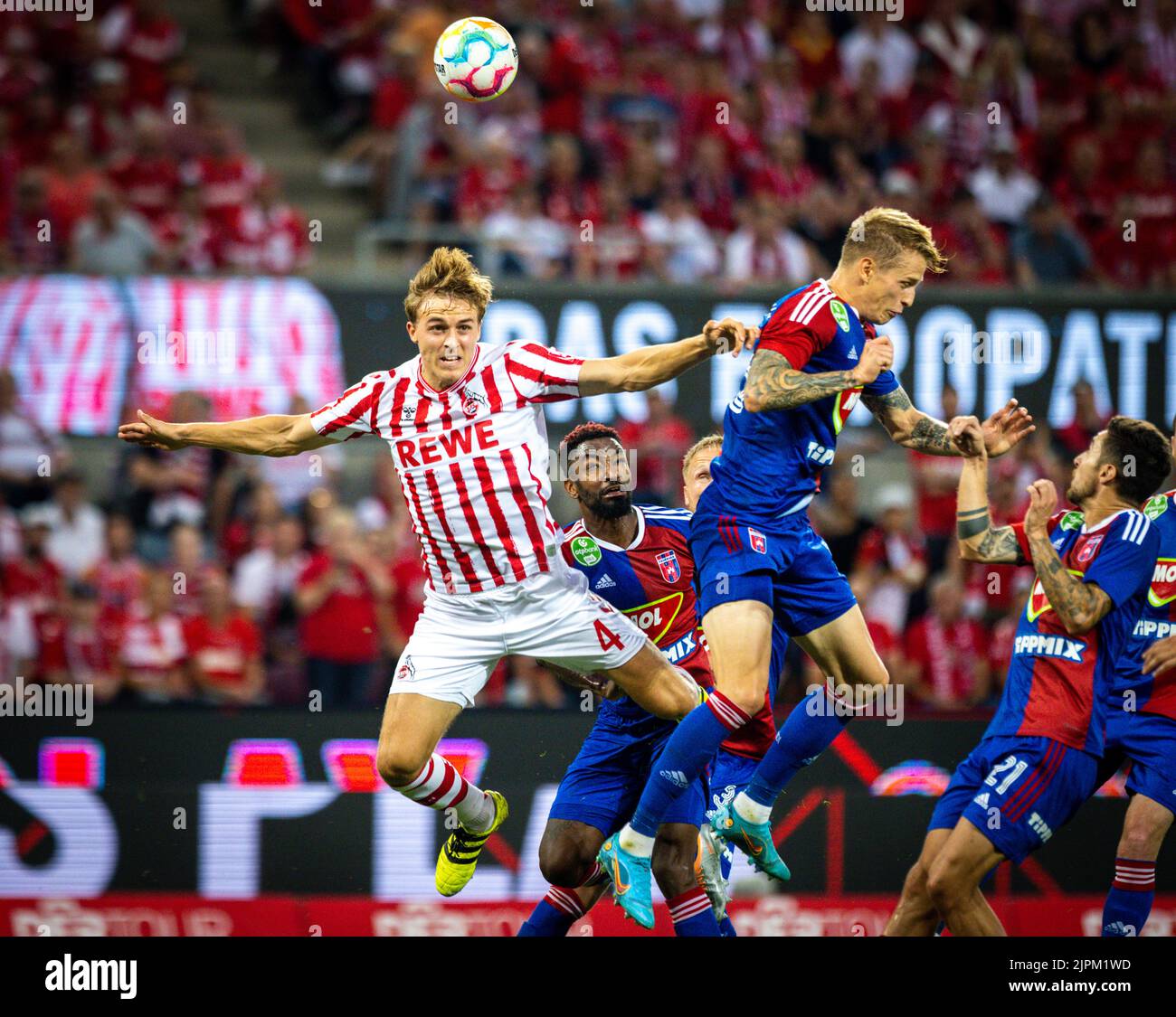 Timo hubers 1 fc koln -Fotos und -Bildmaterial in hoher Auflösung – Alamy