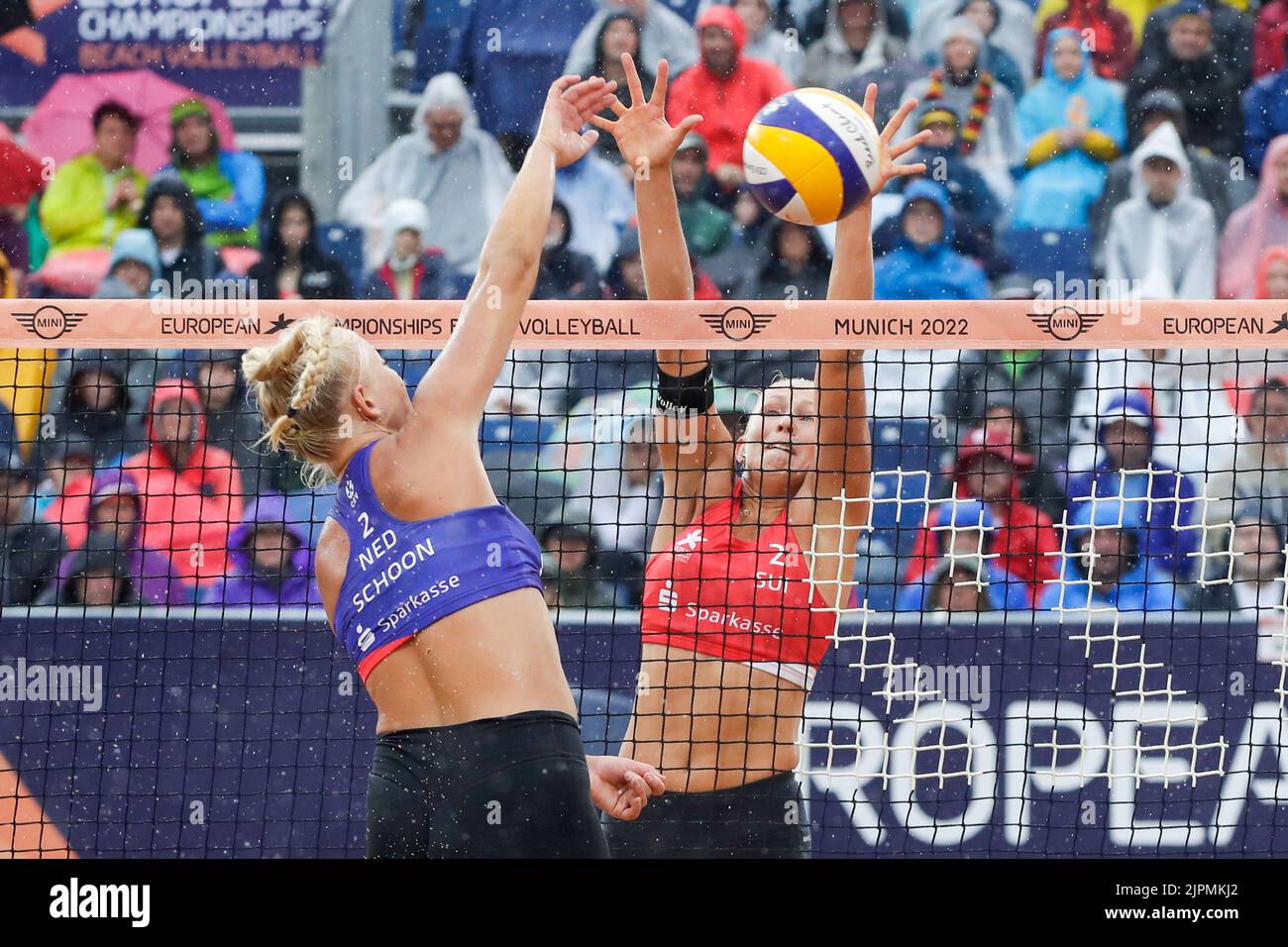 MÜNCHEN, DEUTSCHLAND - AUGUST 19: Raisa Schoon aus den Niederlanden und ...