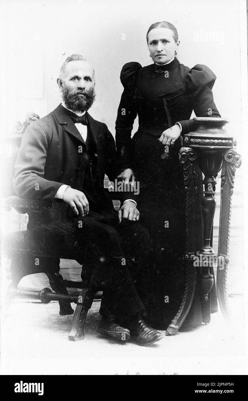 Frau karl -Fotos und -Bildmaterial in hoher Auflösung – Alamy