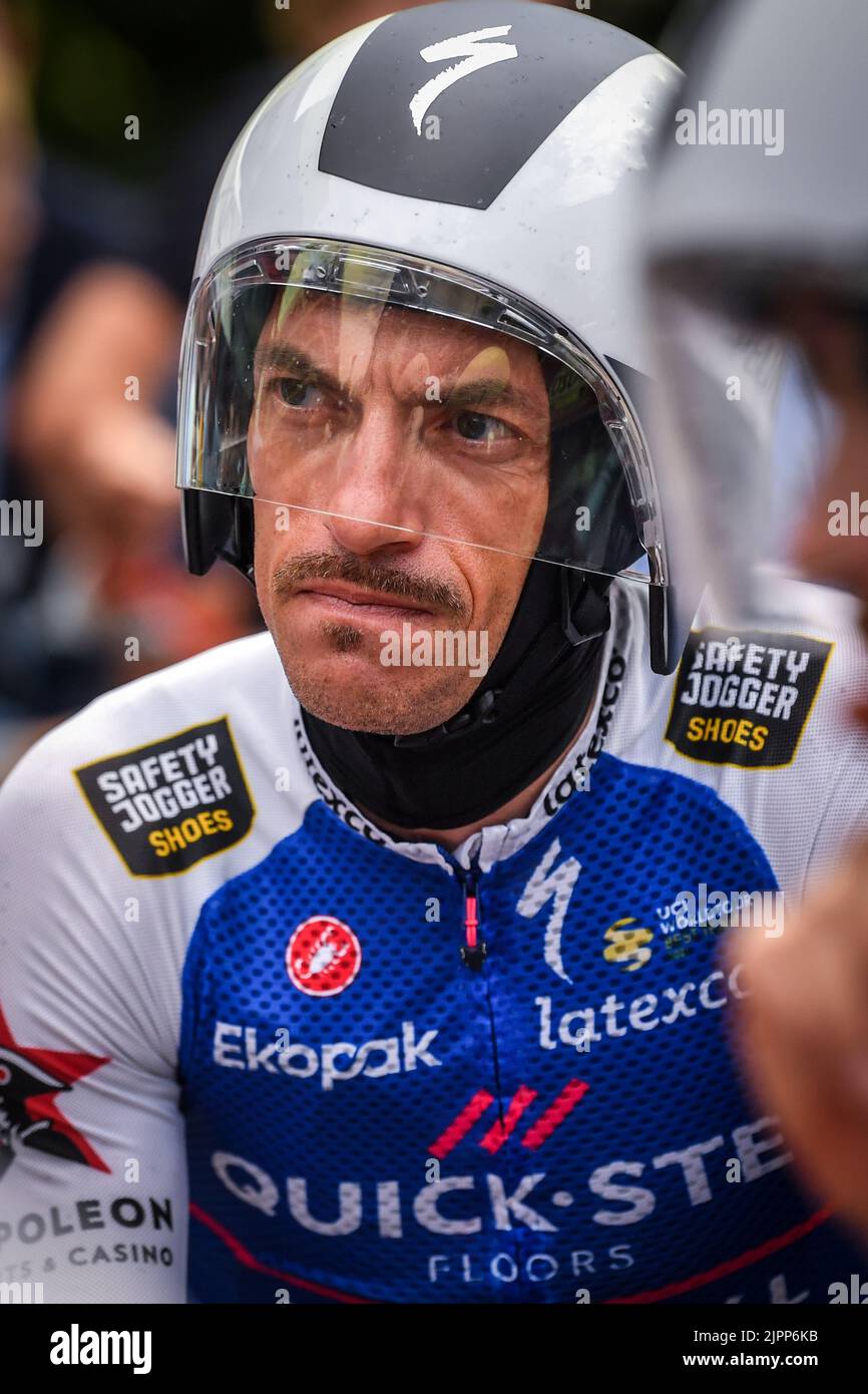Der Belgier Dries Devenyns von Quick-Step Alpha Vinyl im Vorfeld der ...