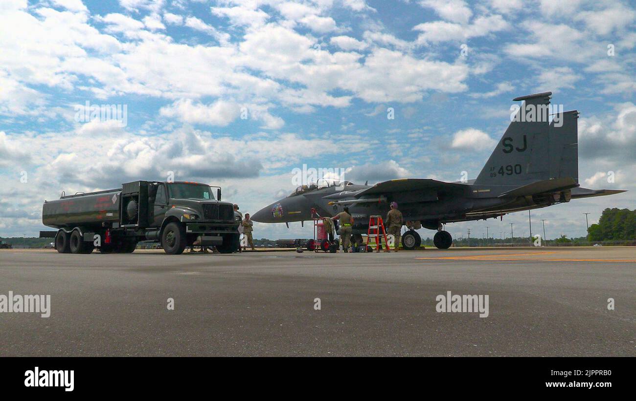 US-Marine mit Marine Wing Support Squadron (MWSS) 272 und Airmen mit 4 ...