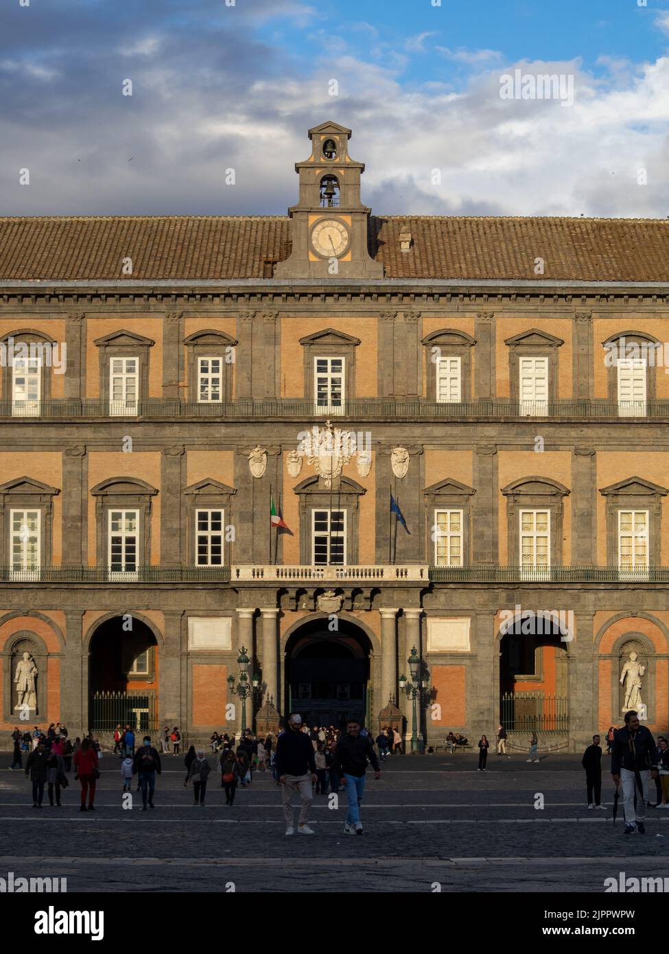 Neapel wappen -Fotos und -Bildmaterial in hoher Auflösung – Alamy