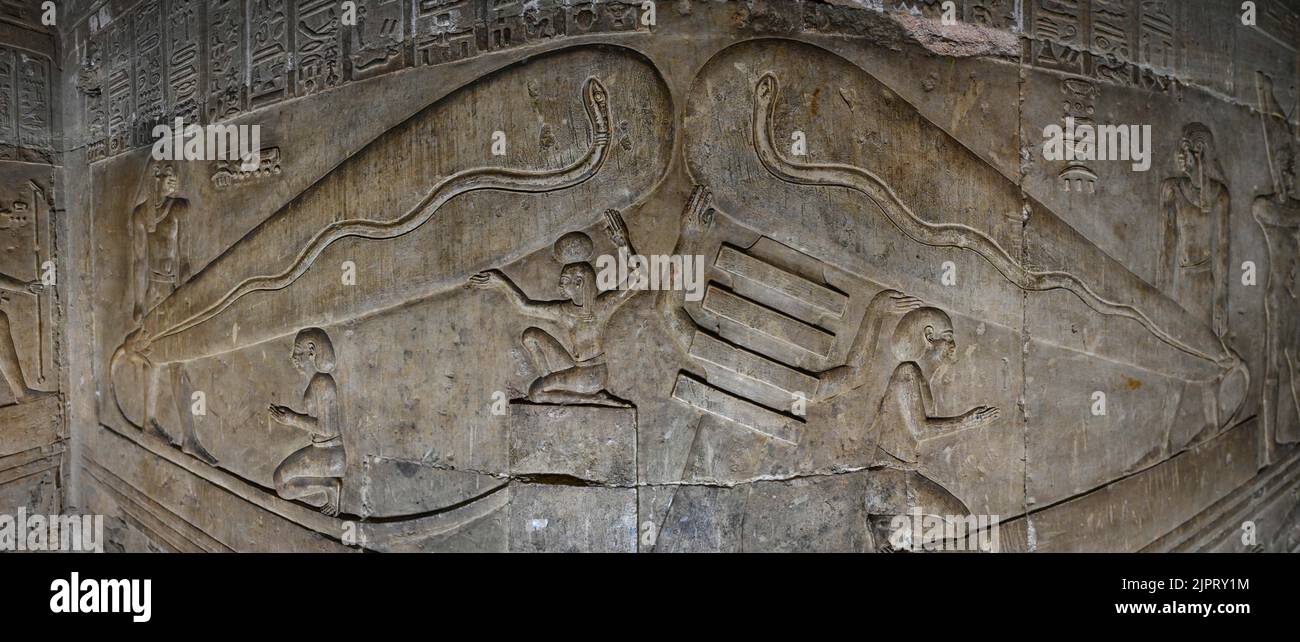 Reliefs von dendera -Fotos und -Bildmaterial in hoher Auflösung – Alamy