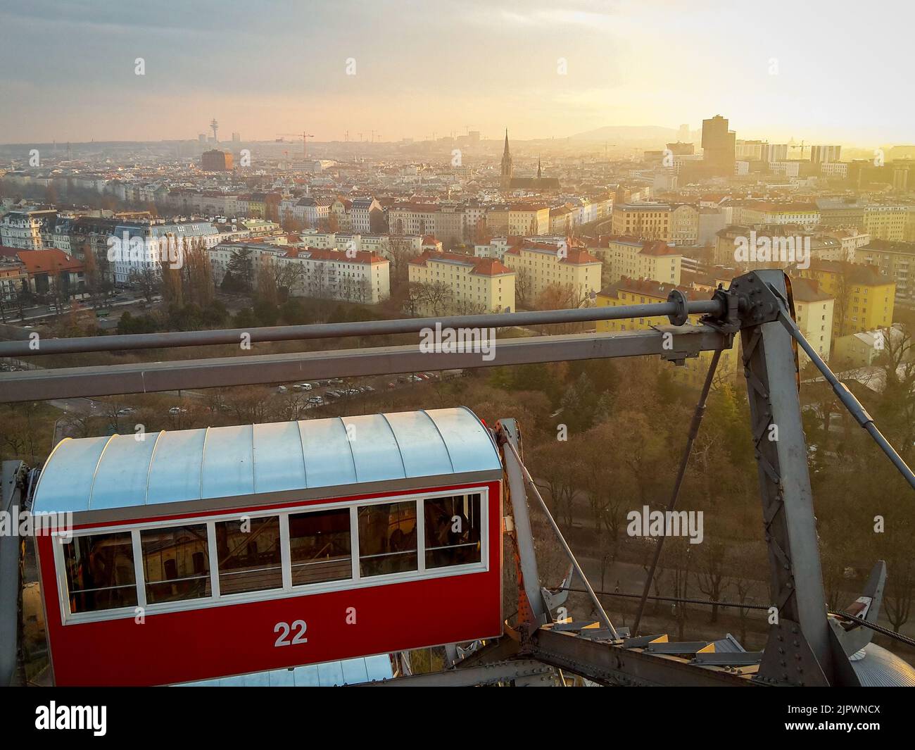 Blick vom riesenrad -Fotos und -Bildmaterial in hoher Auflösung – Alamy