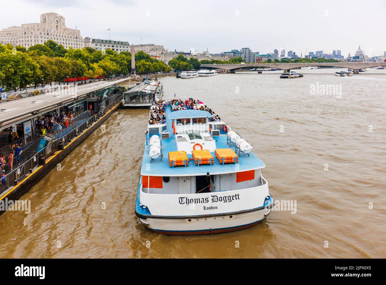 Das ausflugsboot von thomas doggett -Fotos und -Bildmaterial in hoher Auflösung – Alamy