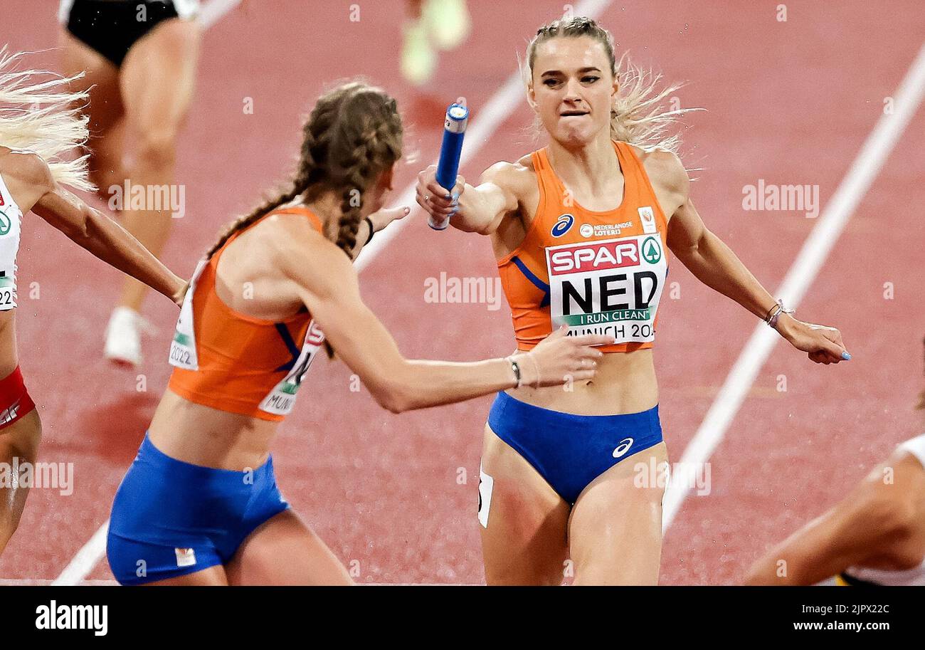 MUNCHEN - Lisanne de Witte (r) und Femke Bol in Aktion während der ...