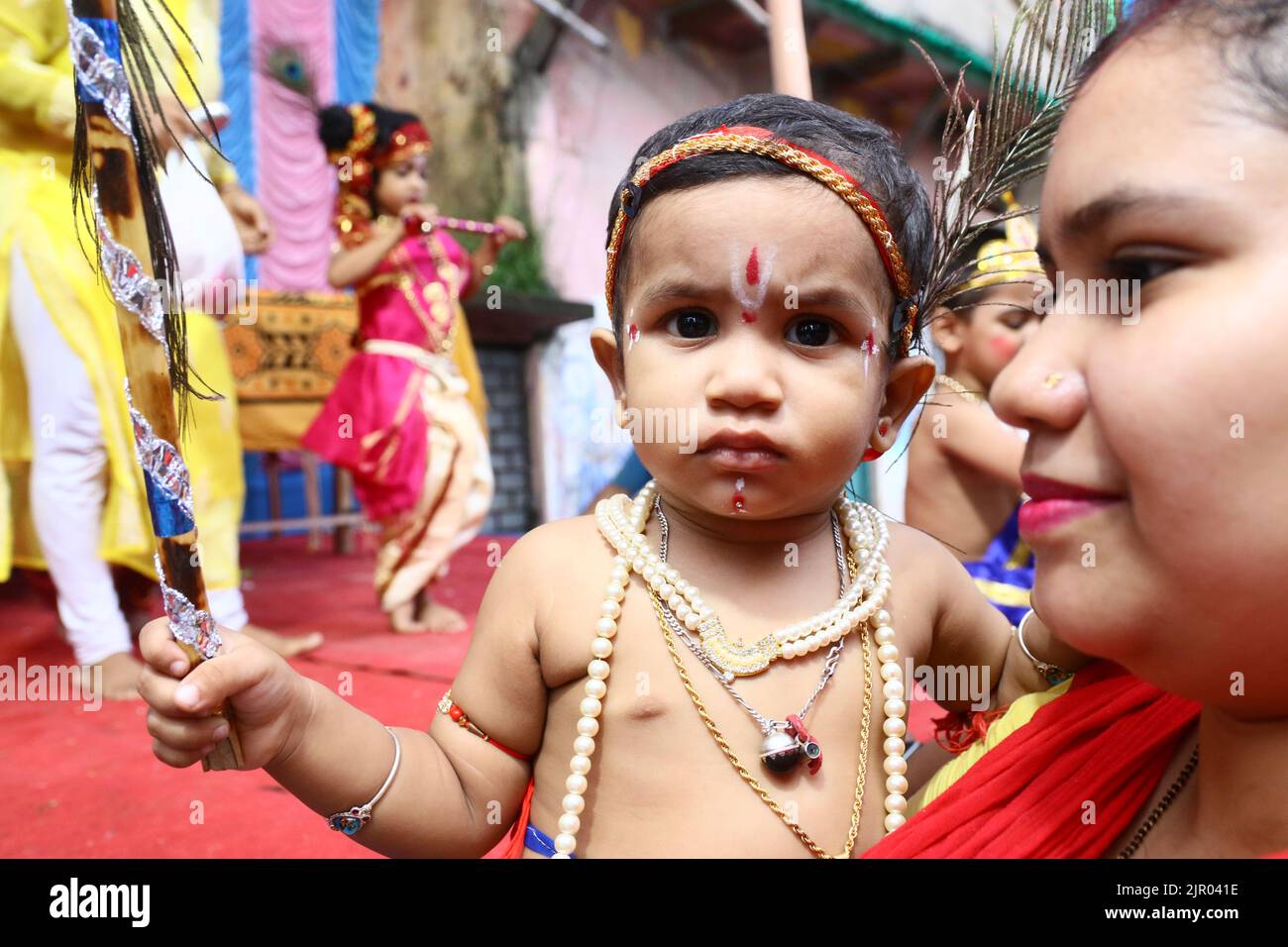 Kalkutta, Indien. 19. August 2022. Am 19. August 2022 kleiden sich ...