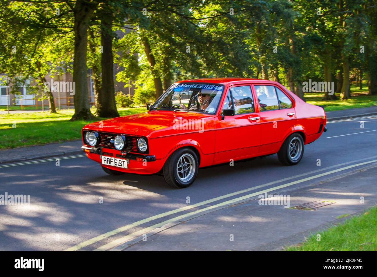 Der rote FORD der 1979 70s 70er Jahre BEGLEITET 1298cc Benzinroadster ...