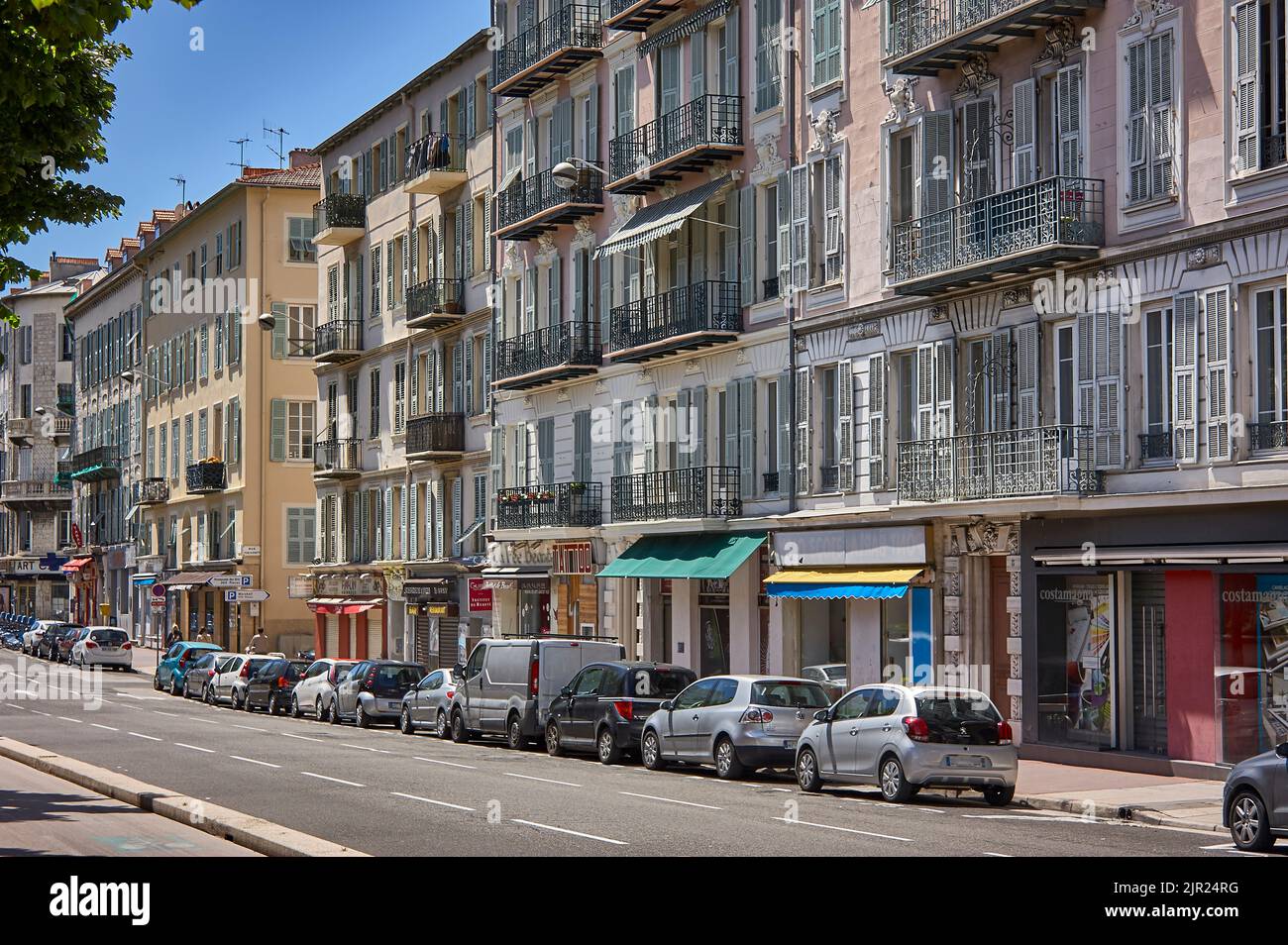 Nizza, Frankreich 20. august 2022: Szene des täglichen Lebens in einer ...