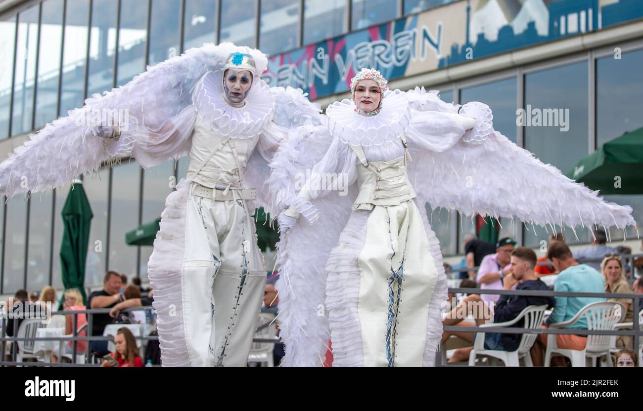 Deutsches trabendderby 2022 -Fotos und -Bildmaterial in hoher Auflösung – Alamy