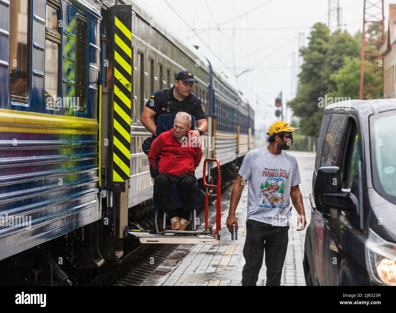 POKROVS, DONEZK reg, UKRAINE - 04. August 2022: Krieg in der Ukraine ...