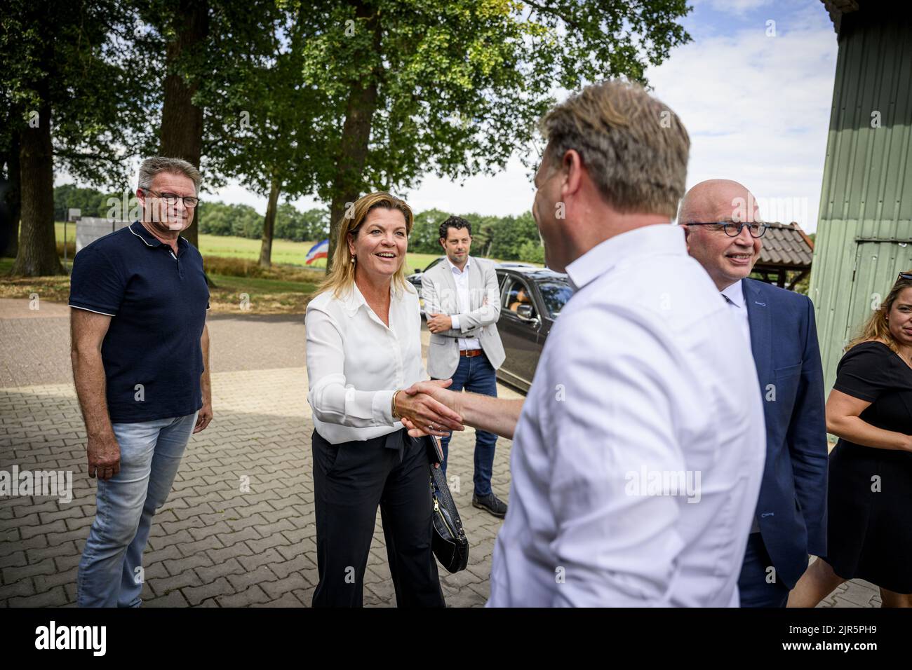 2022-08-22 15:37:07 LATTROP - Ministerin Christianne van der Wal, Natur ...