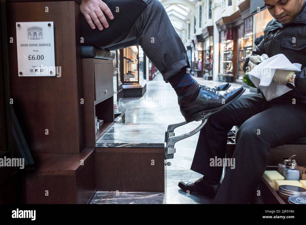 Traditional boots -Fotos und -Bildmaterial in hoher Auflösung – Alamy