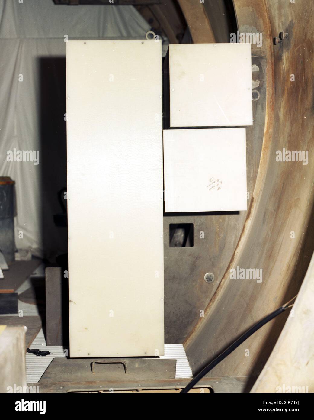 A860257 U12T MIGHTY OAK S-GEMP EXPERIMENT INSTALL DUGGER, MIKE JAN 12 ...