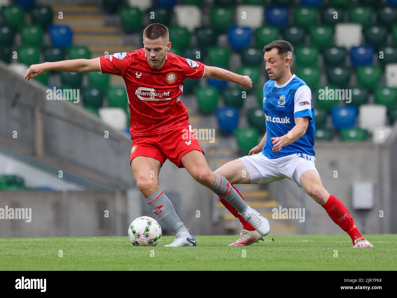 Wilson portadown spieler -Fotos und -Bildmaterial in hoher Auflösung ...