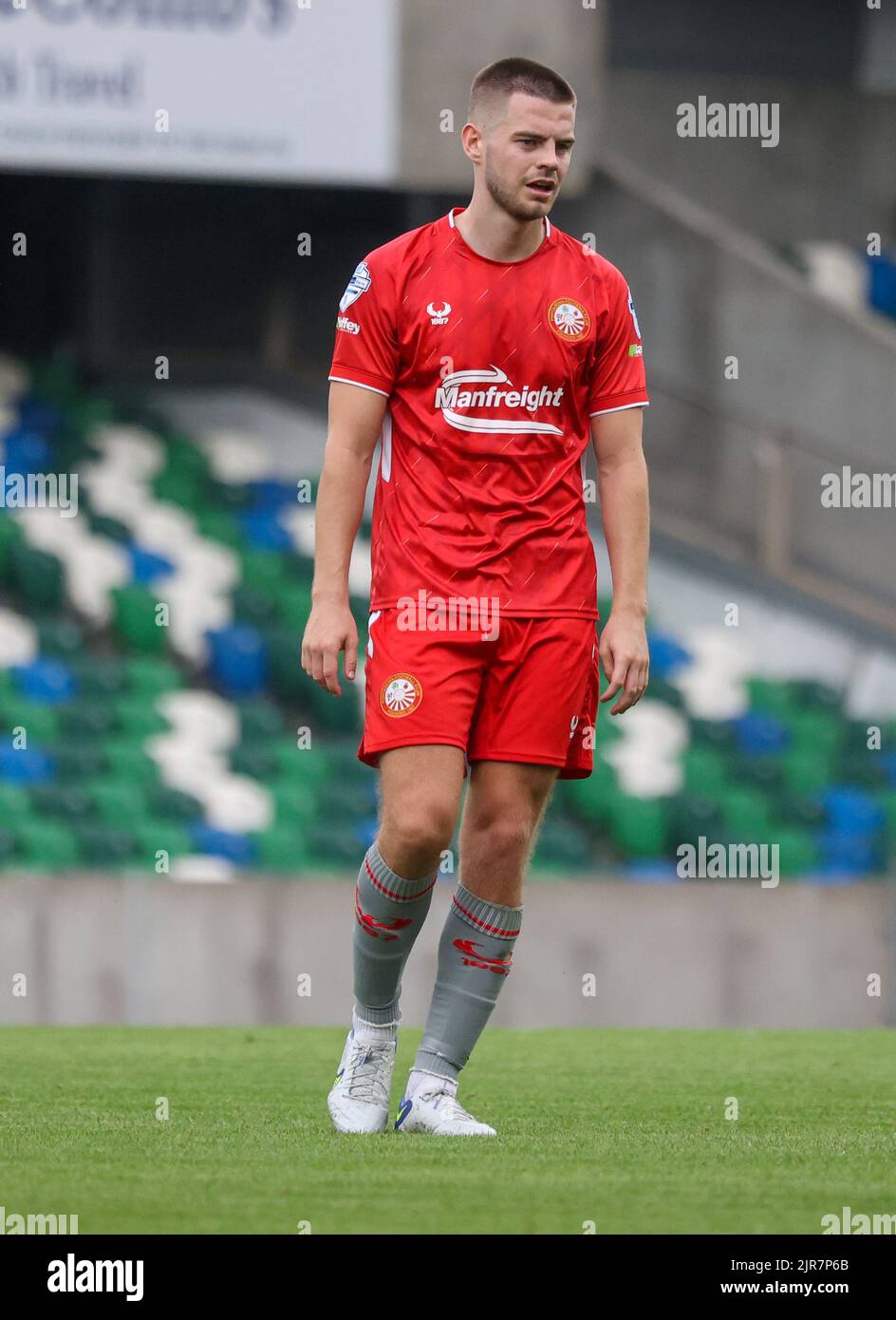 Wilson portadown spieler -Fotos und -Bildmaterial in hoher Auflösung ...