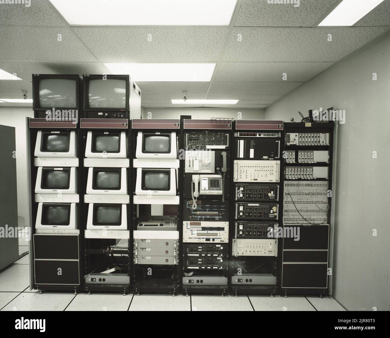 Leo computer -Fotos und -Bildmaterial in hoher Auflösung – Alamy