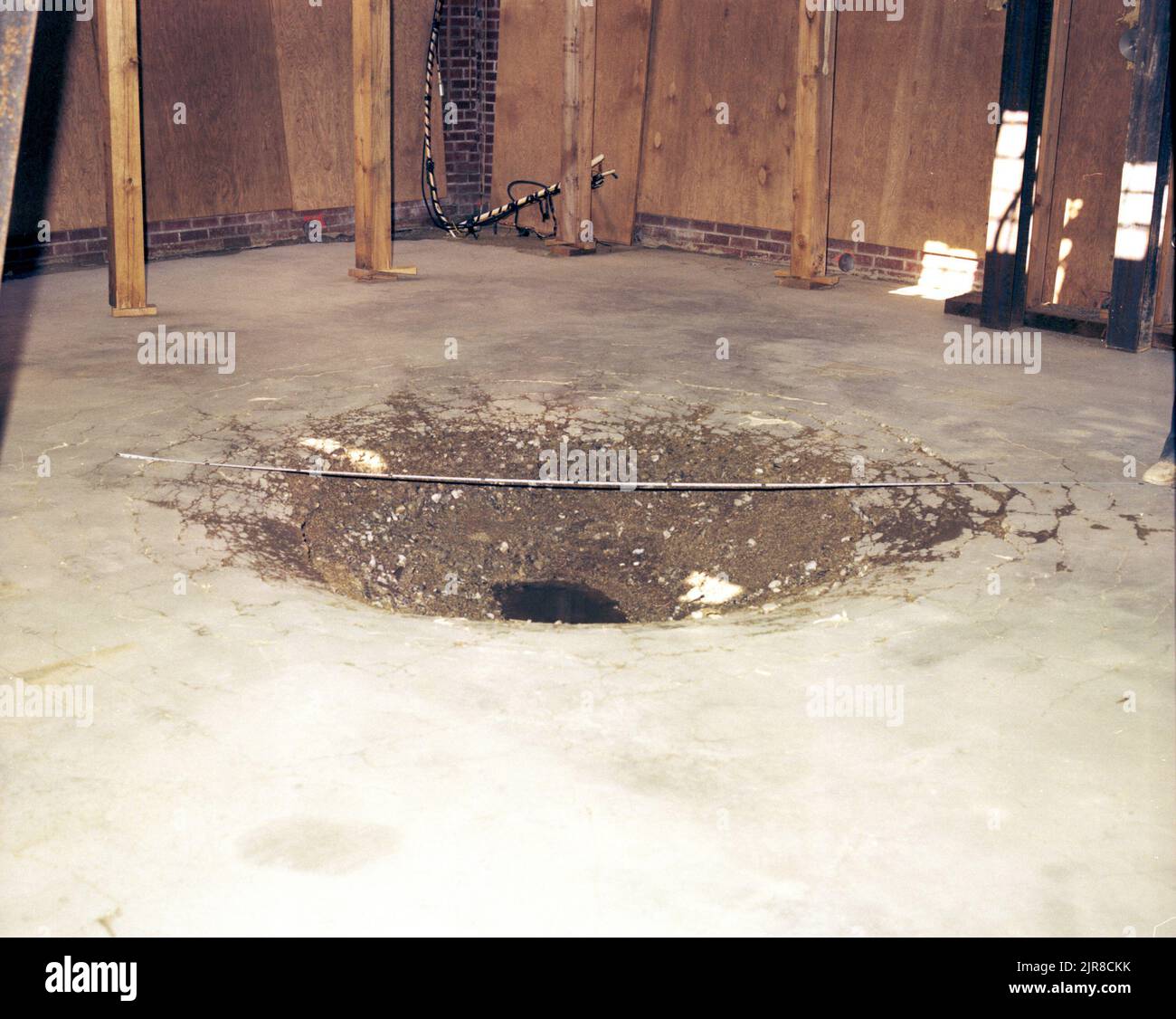 A780646 AREA 5 NEST CONTAINMENT TEST EUGENE W ZUCUSKIE MAY 31 78 EG&G ...