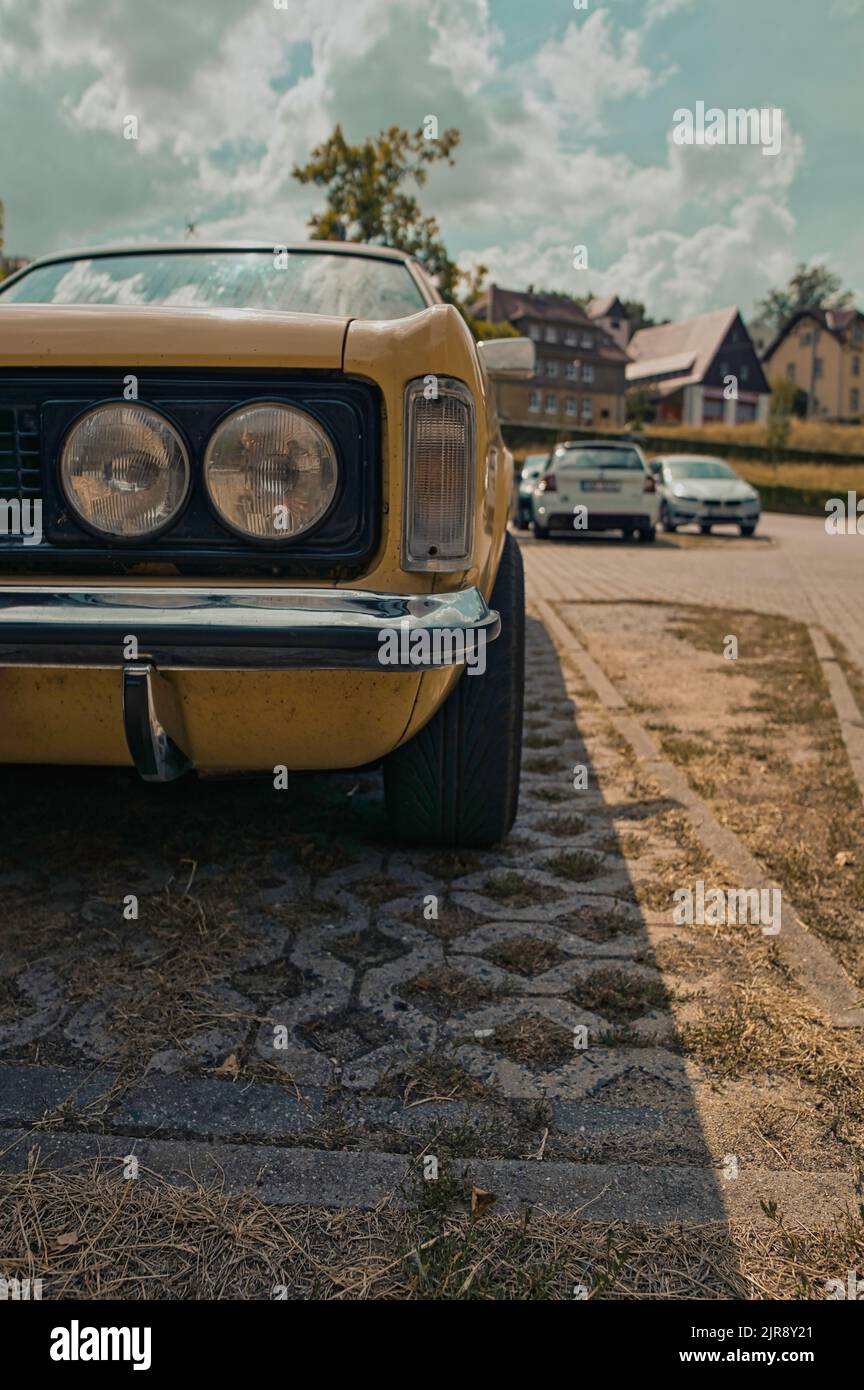 Ford oldtimer freigestellt -Fotos und -Bildmaterial in hoher Auflösung ...