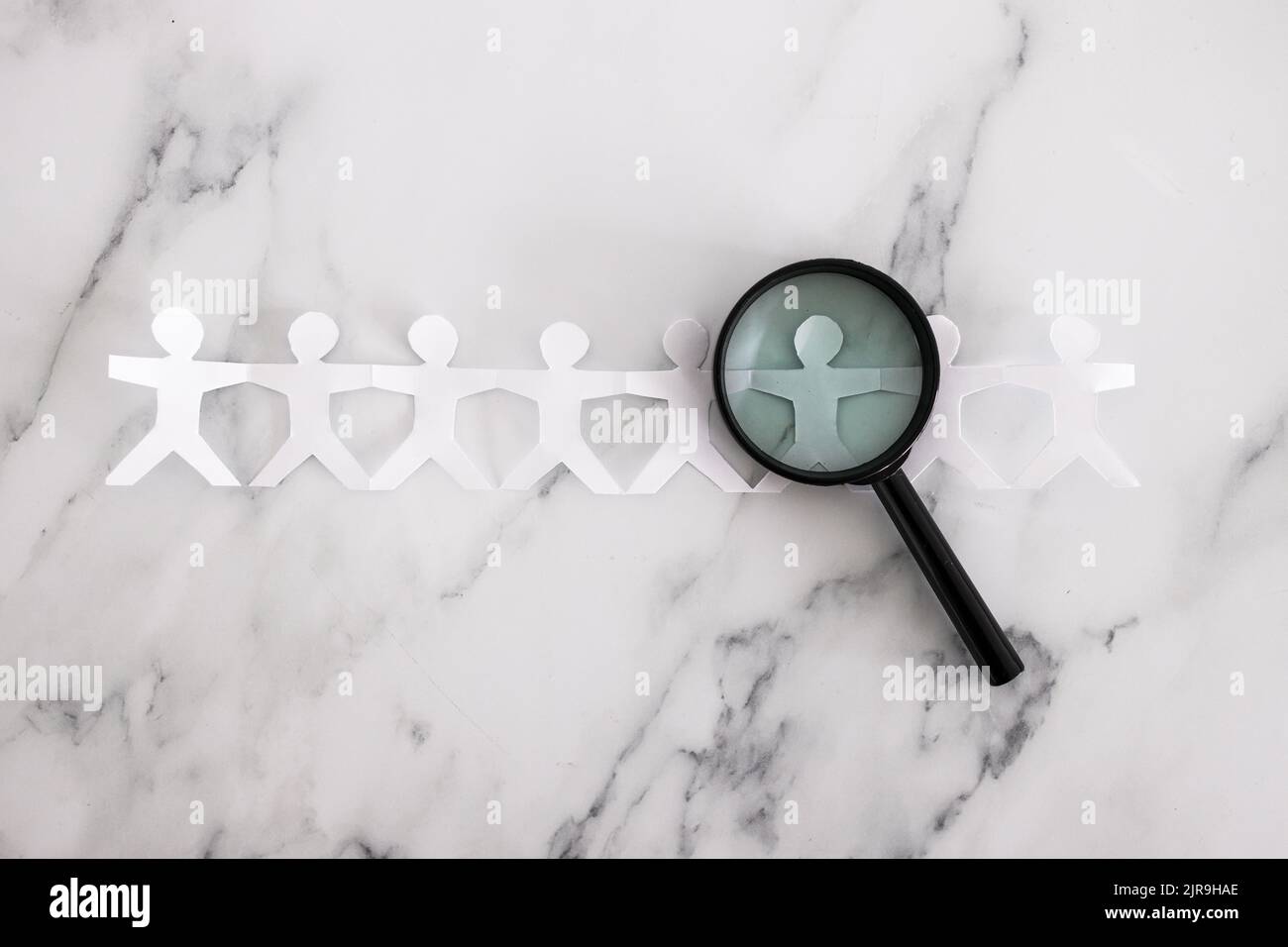 Personalmangel und Einstellung von Personal konzeptuelles Image, Papier ...