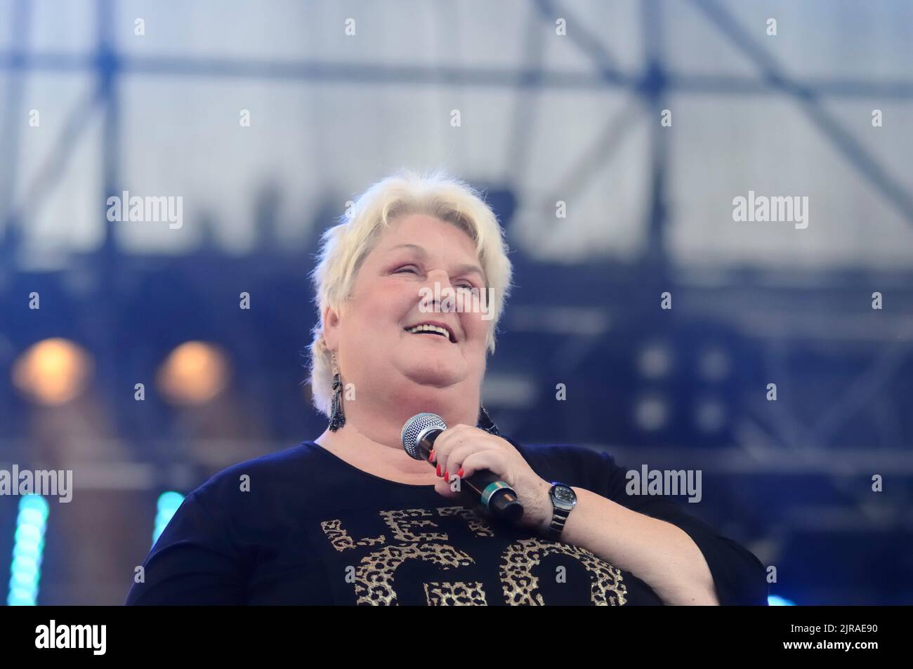 Wien, Österreich. 23. Juni 2012. Die österreichische Sängerin Stefanie ...