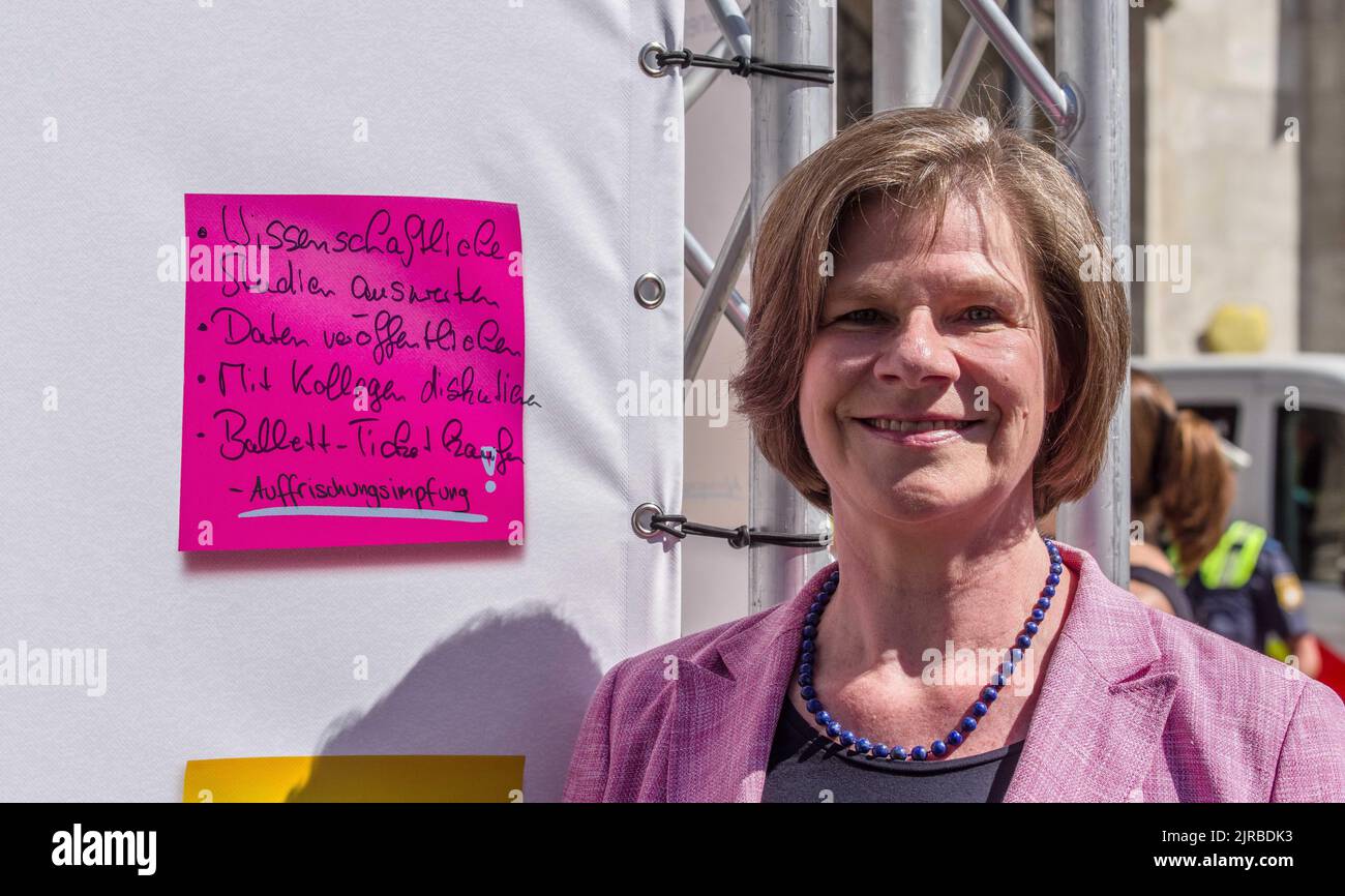 Ulrike protzer -Fotos und -Bildmaterial in hoher Auflösung – Alamy