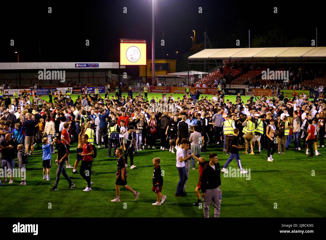 Crawley fans 2022 -Fotos und -Bildmaterial in hoher Auflösung – Alamy
