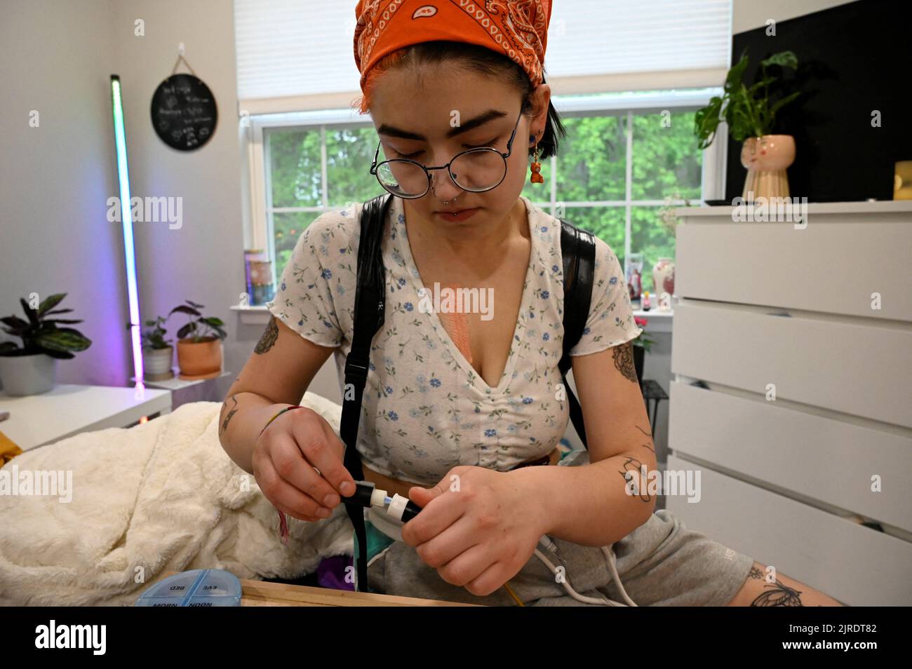 Logan Kelble, 22, der an dem Ehlers-Danlos-Syndrom (EDS) leidet ...