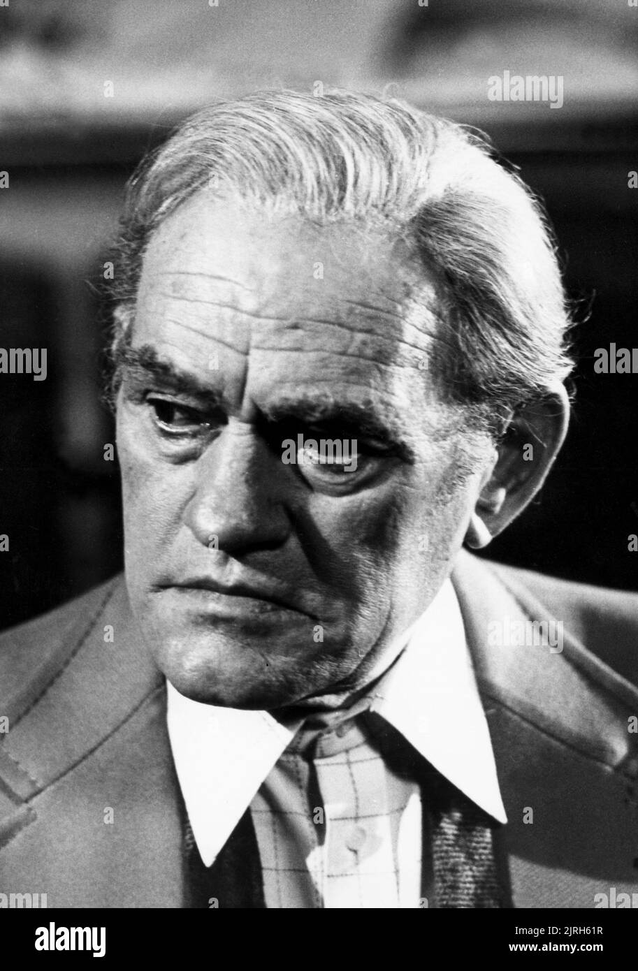 Harry andrews -Fotos und -Bildmaterial in hoher Auflösung – Alamy