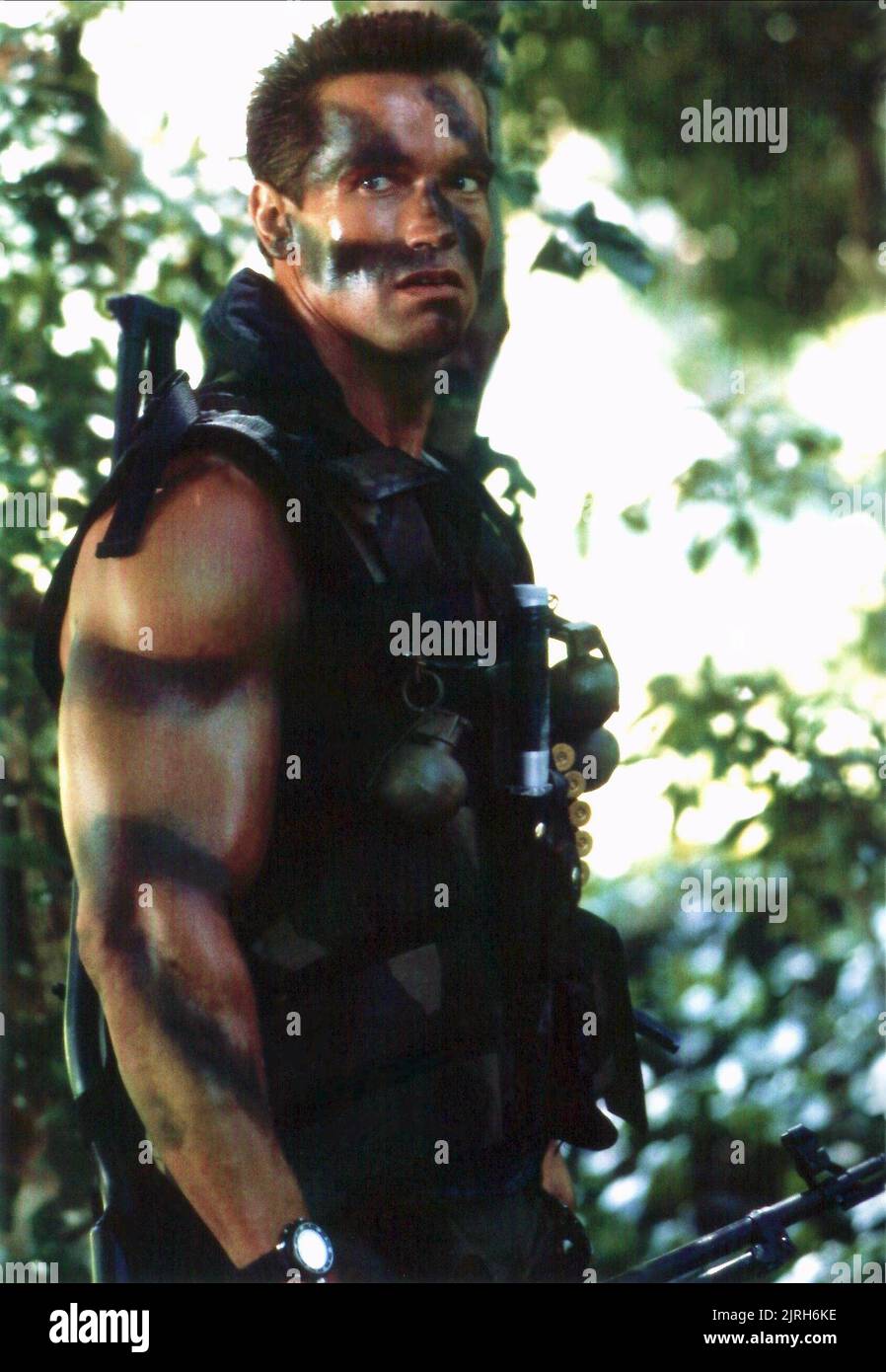 Arnold schwarzenegger commando -Fotos und -Bildmaterial in hoher ...